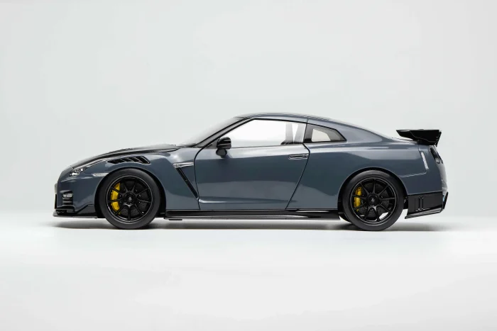 MH 1:18 Nissan GT-R NISMO (R35) Special Edition 2022 NISMO Stealth Gray ...