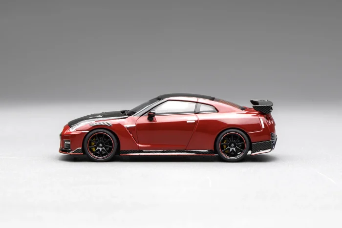MH 1:64 Nissan GT-R NISMO (R35) Special Edition 2022 Vibrant Red