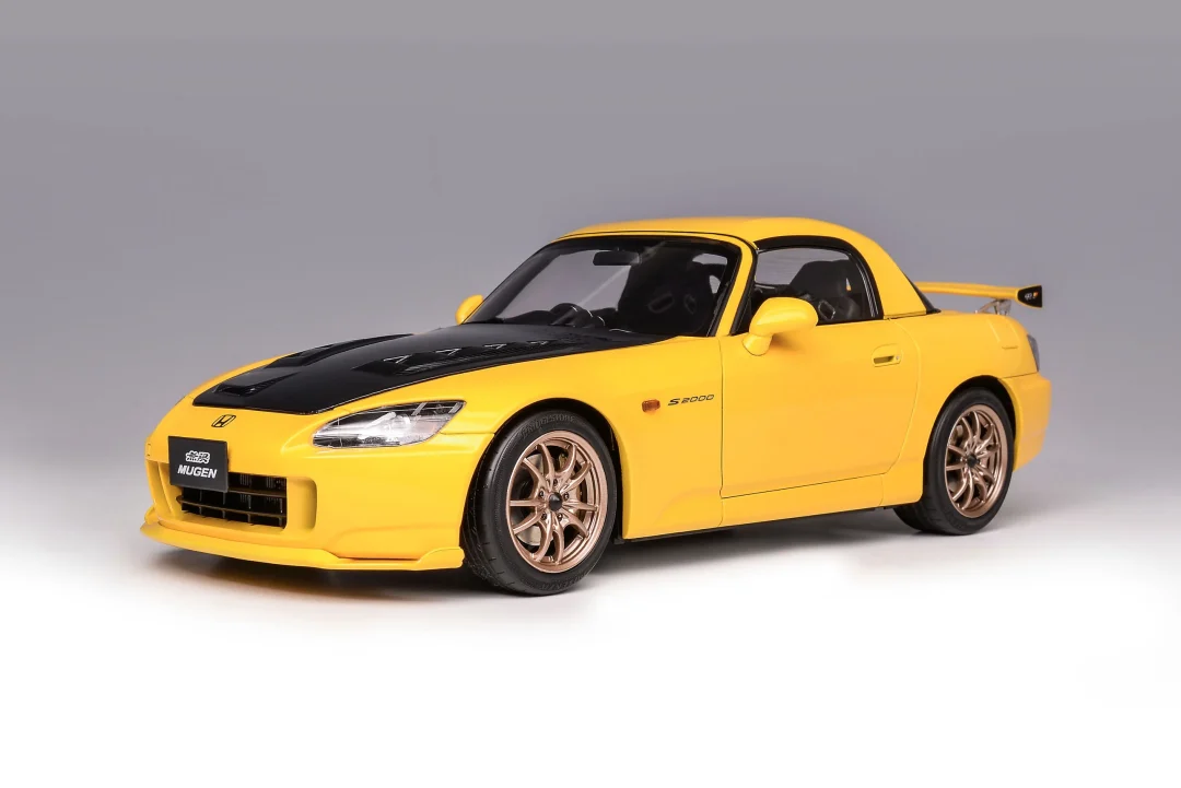 MOTORHELIX 1/18 Honda S2000 (AP2) MUGEN New Indy Yellow Pearl